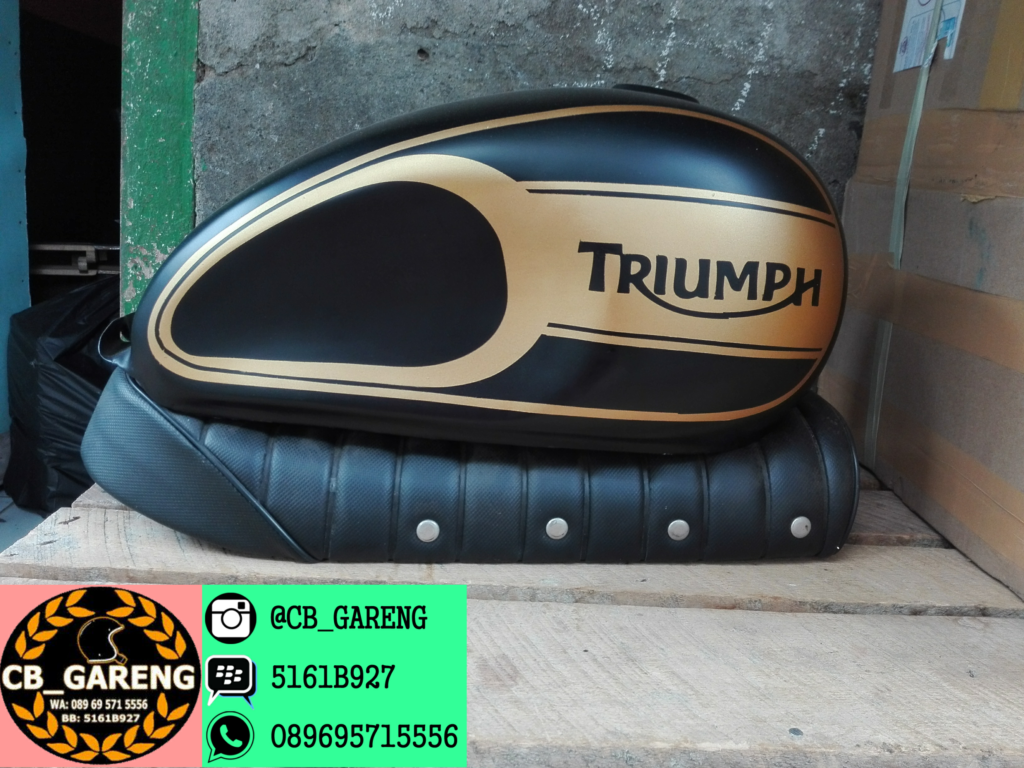 Tangki Triumph Hitam Gold